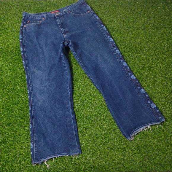 American Vintage | Jeans | Vintage 9s Floral Flare Jeans Made In Usa ...